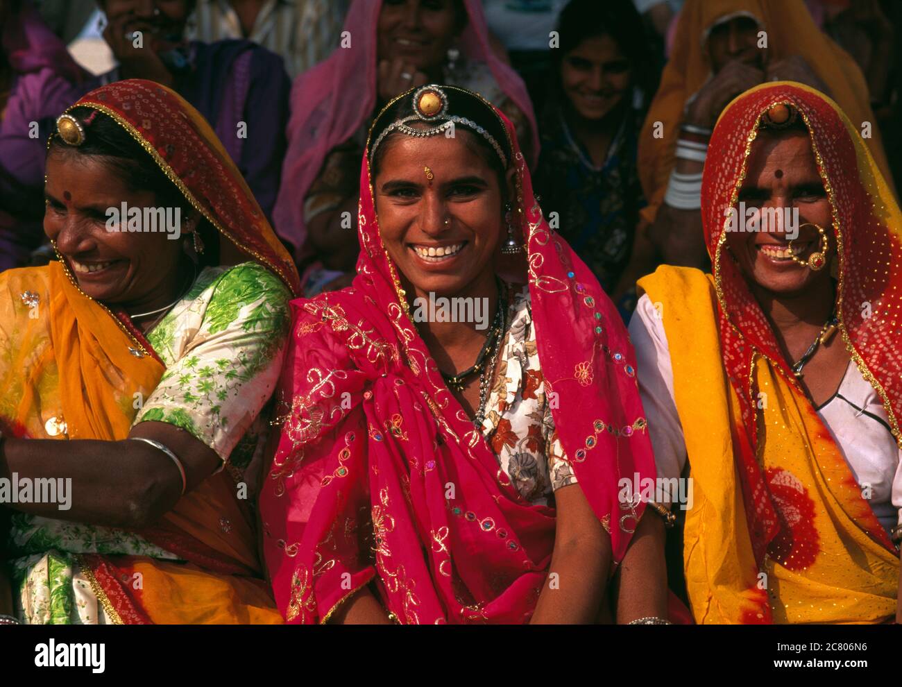 Traditional dress rajasthan india hi-res stock photography and images ...