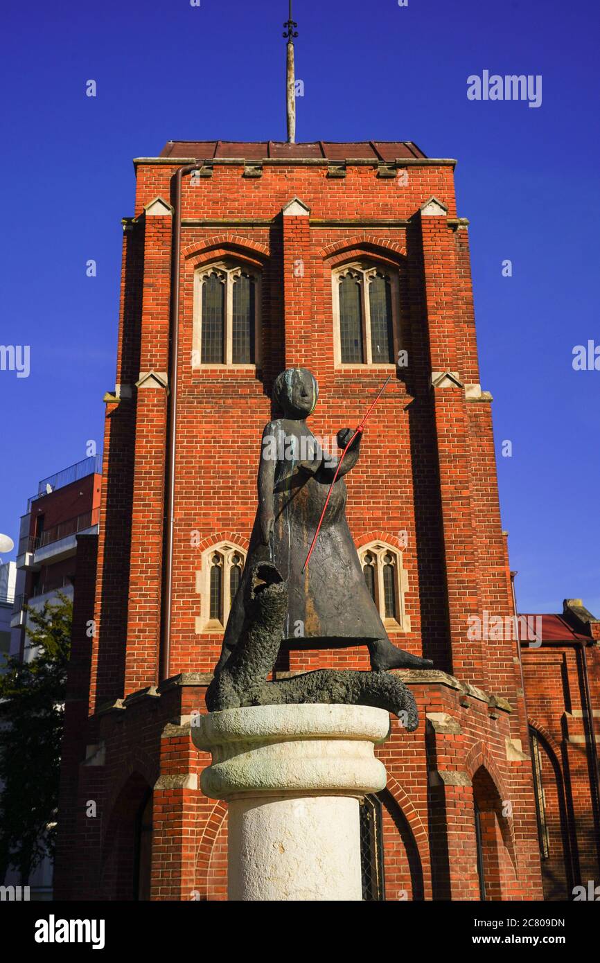 Statue bucharest romania hi-res stock photography and images - Alamy