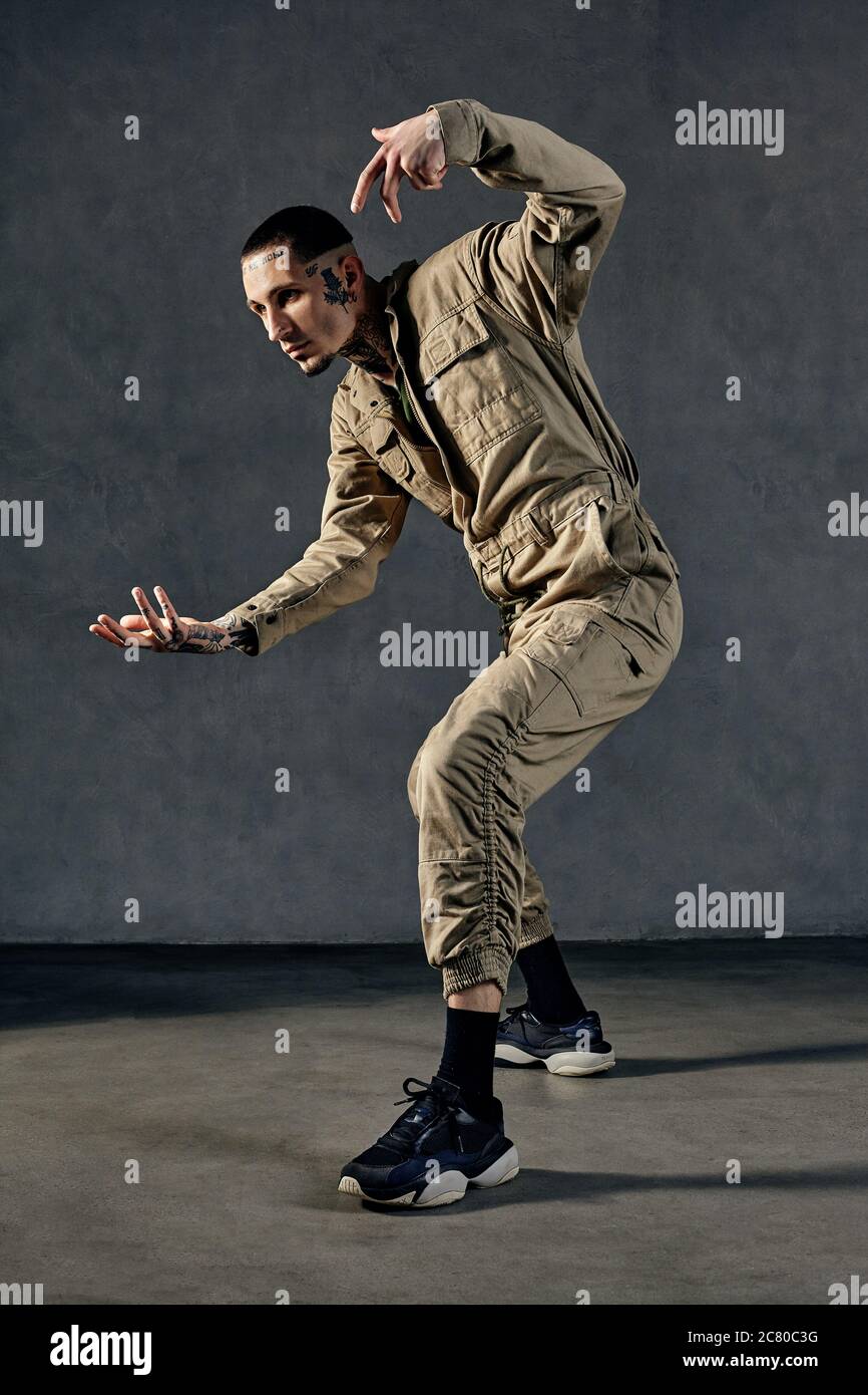 Modern performer tattooed body hi-res stock photography and images - Alamy