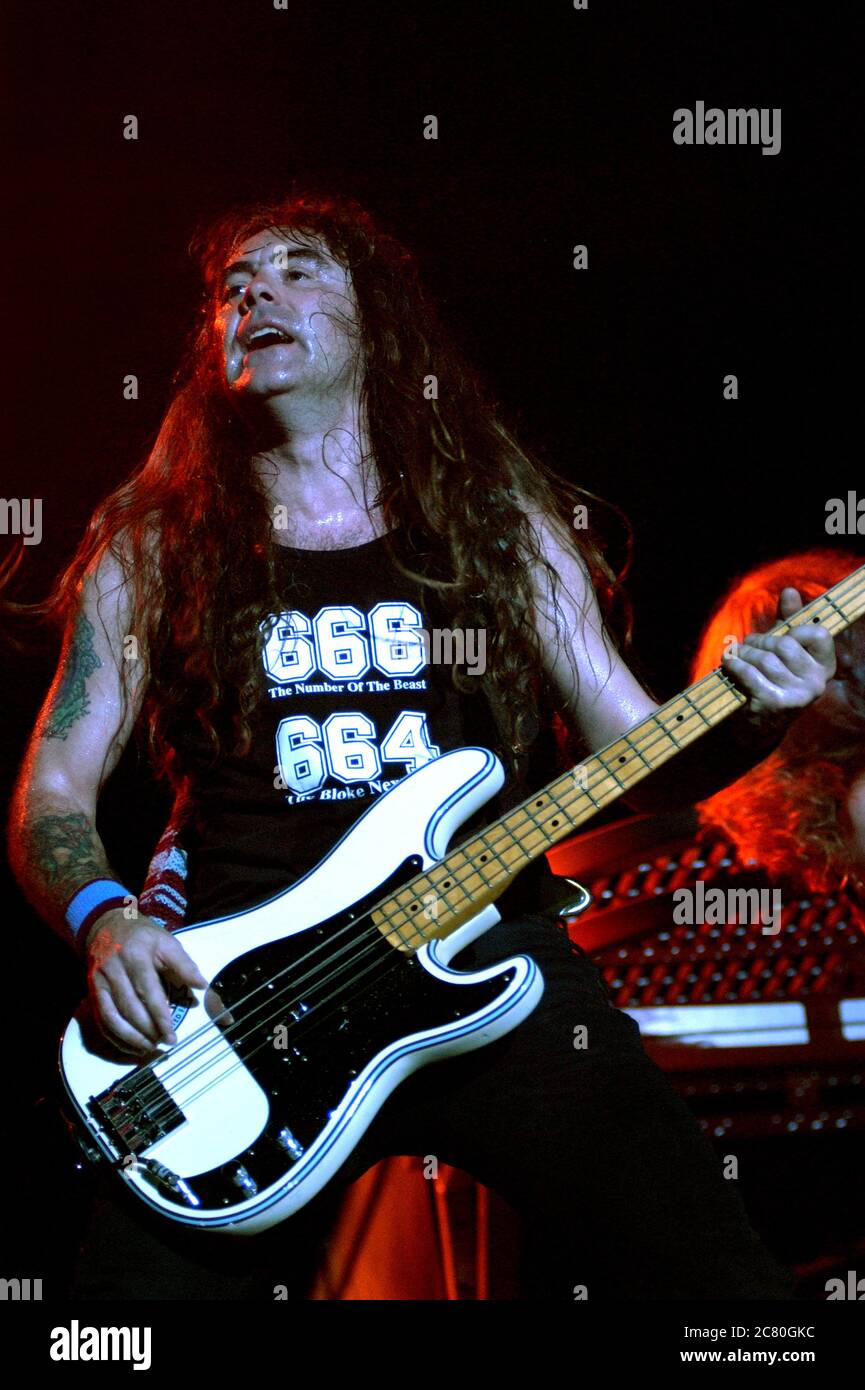 Steve harris iron maiden hi-res stock photography and images - Alamy