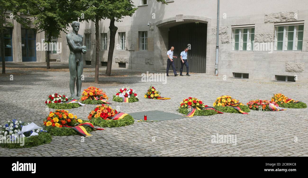 Berlin, Germany. 20th July, 2020. Soldiers of the German Armed Forces ...