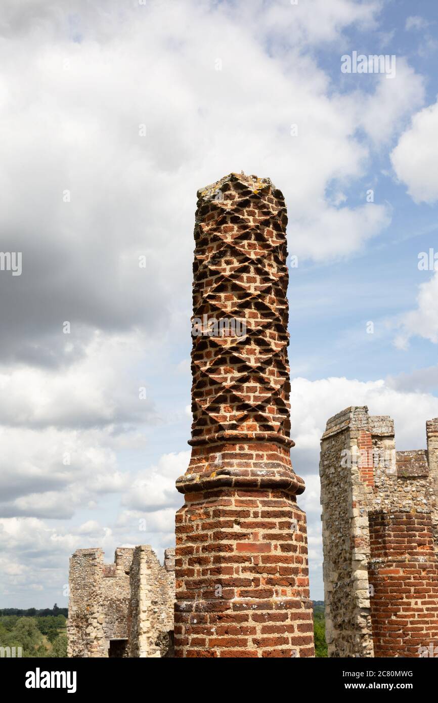 Tudor chimney hi-res stock photography and images - Alamy