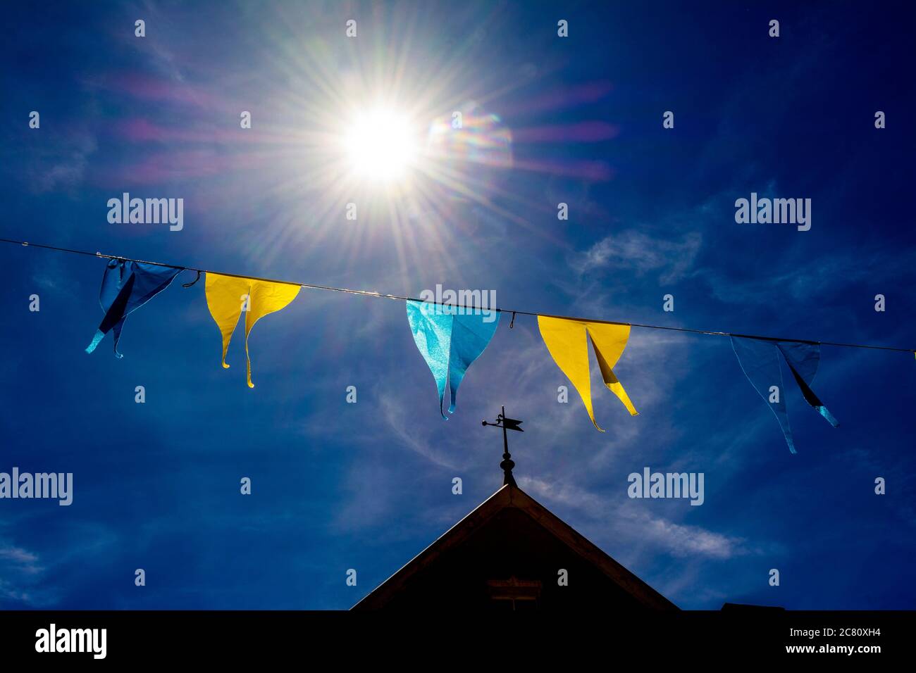 Hanging pennants hi-res stock photography and images - Alamy