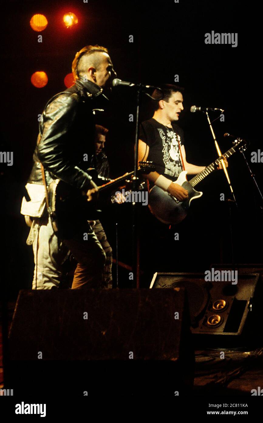 Paul simonon hi-res stock photography and images - Alamy