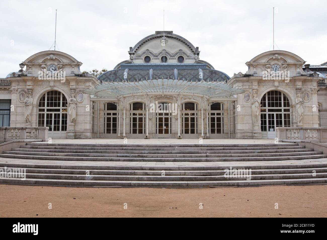 Opera Vichy Auvergne outside facade Stock Photo - Alamy