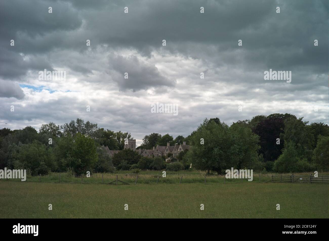 Asthall manor house hi-res stock photography and images - Alamy