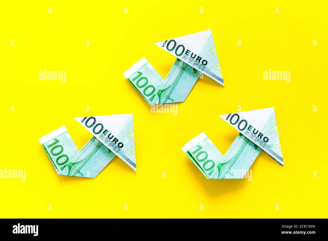 Arrow of euro chart - currency trading concept Stock Photo - Alamy