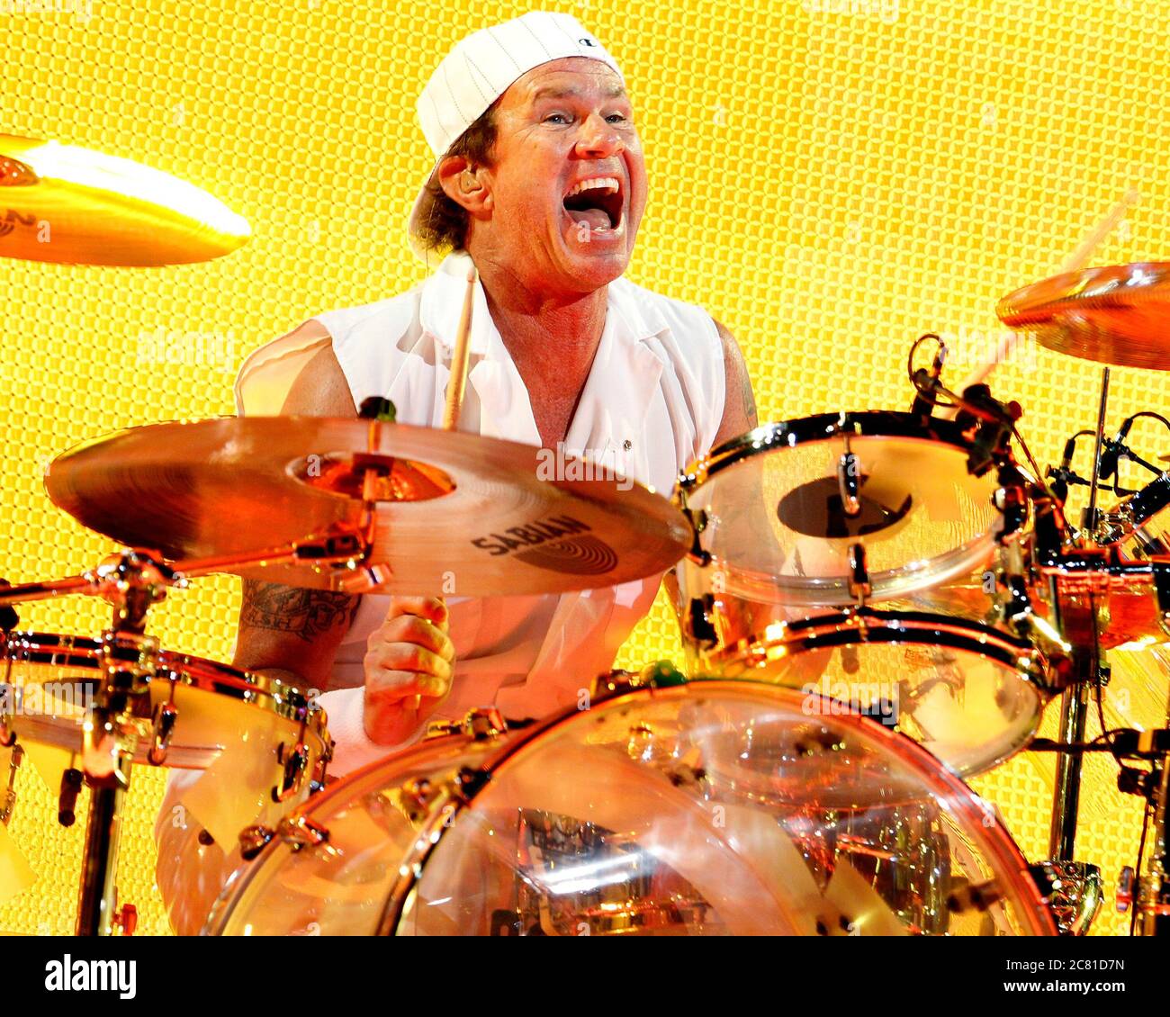 Chad smith drums hi-res stock photography and images - Alamy