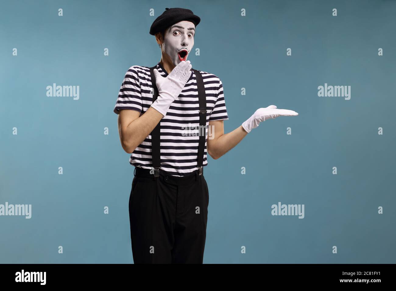 Pantomime at hi-res stock photography and images - Alamy