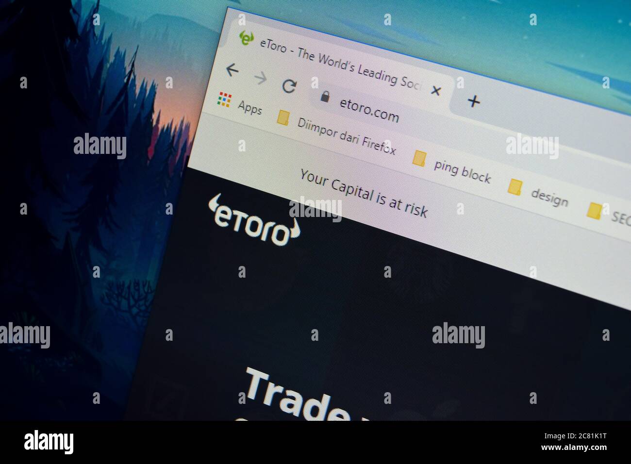 Etoro home page hi-res stock photography and images - Alamy
