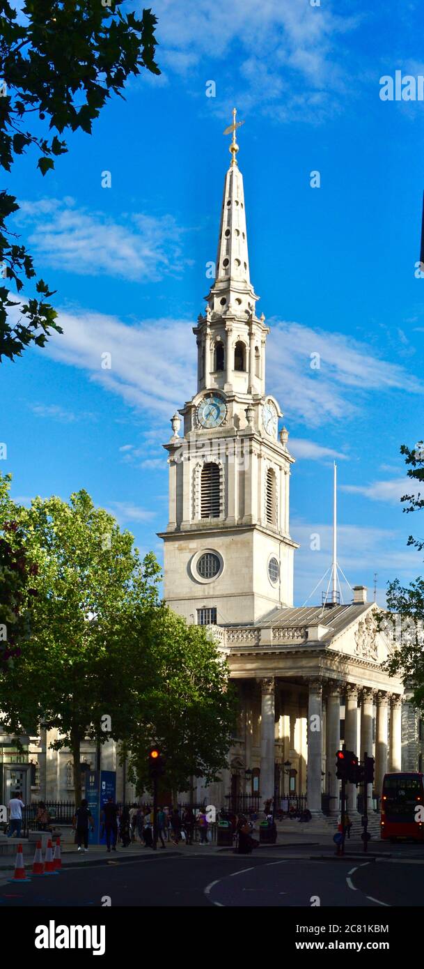 Daytime scene in trafalgar hi-res stock photography and images - Alamy
