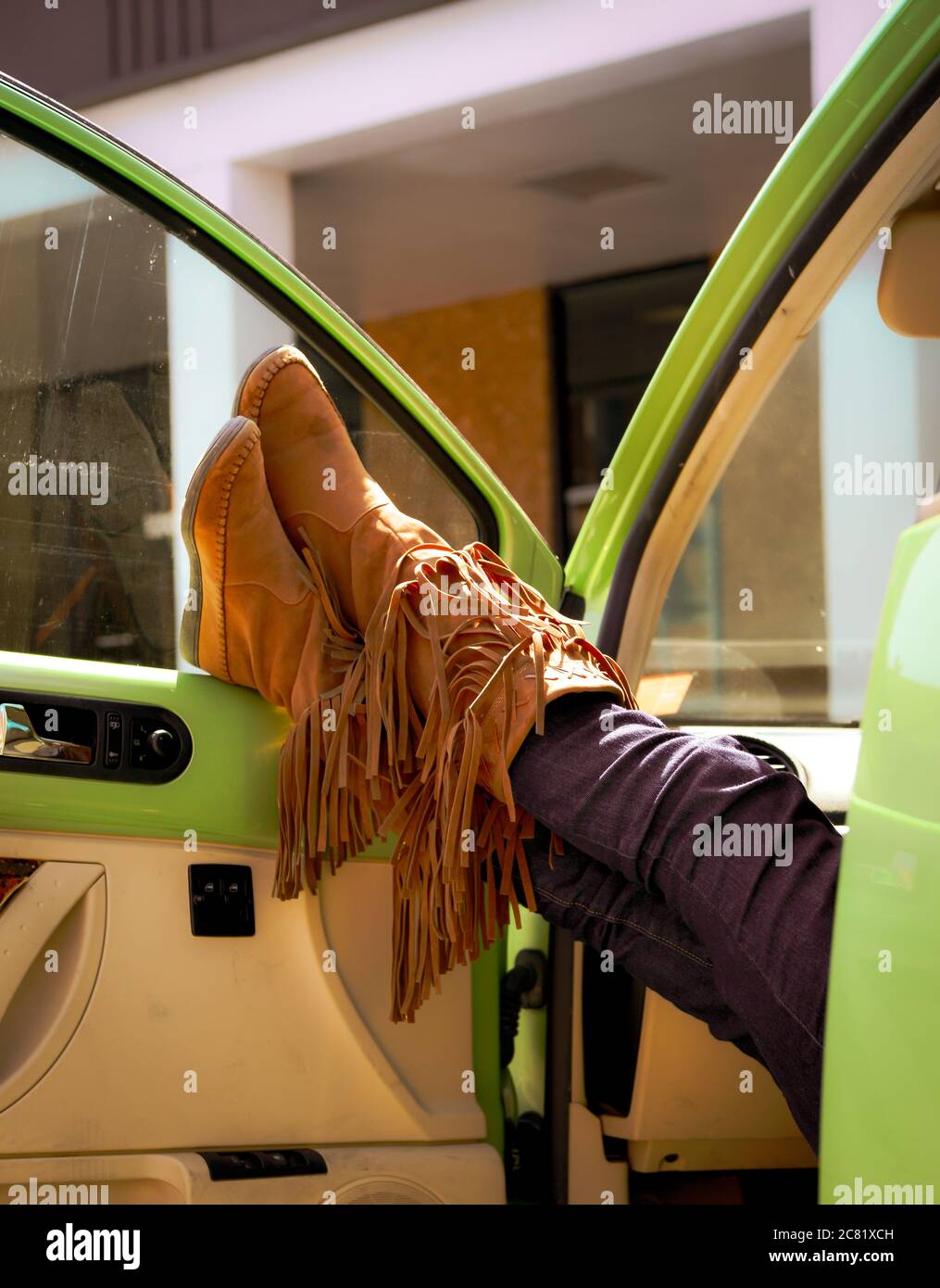 Lady legs hi-res stock photography and images - Alamy