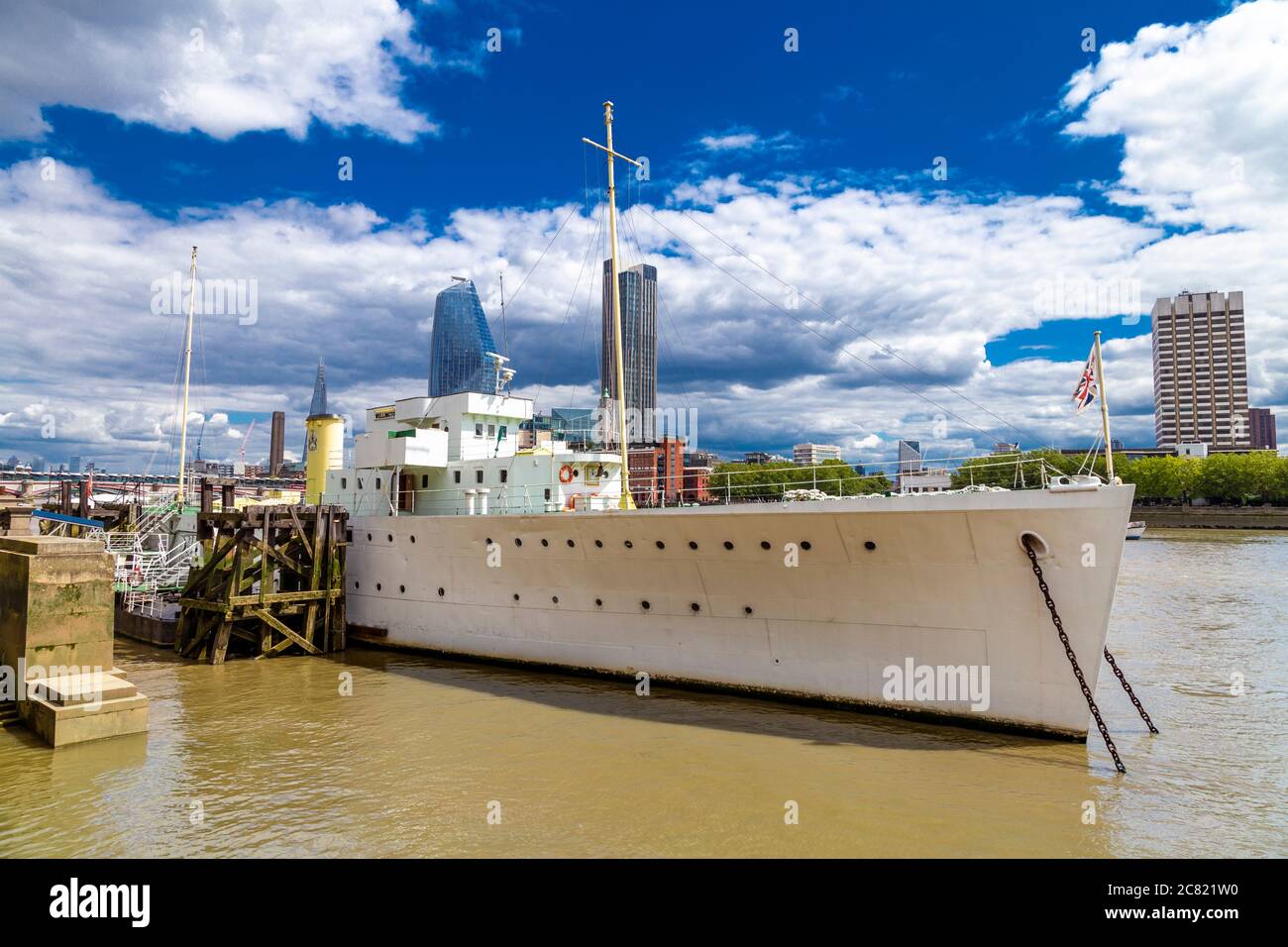 Merchant ship world war ii hi-res stock photography and images - Alamy