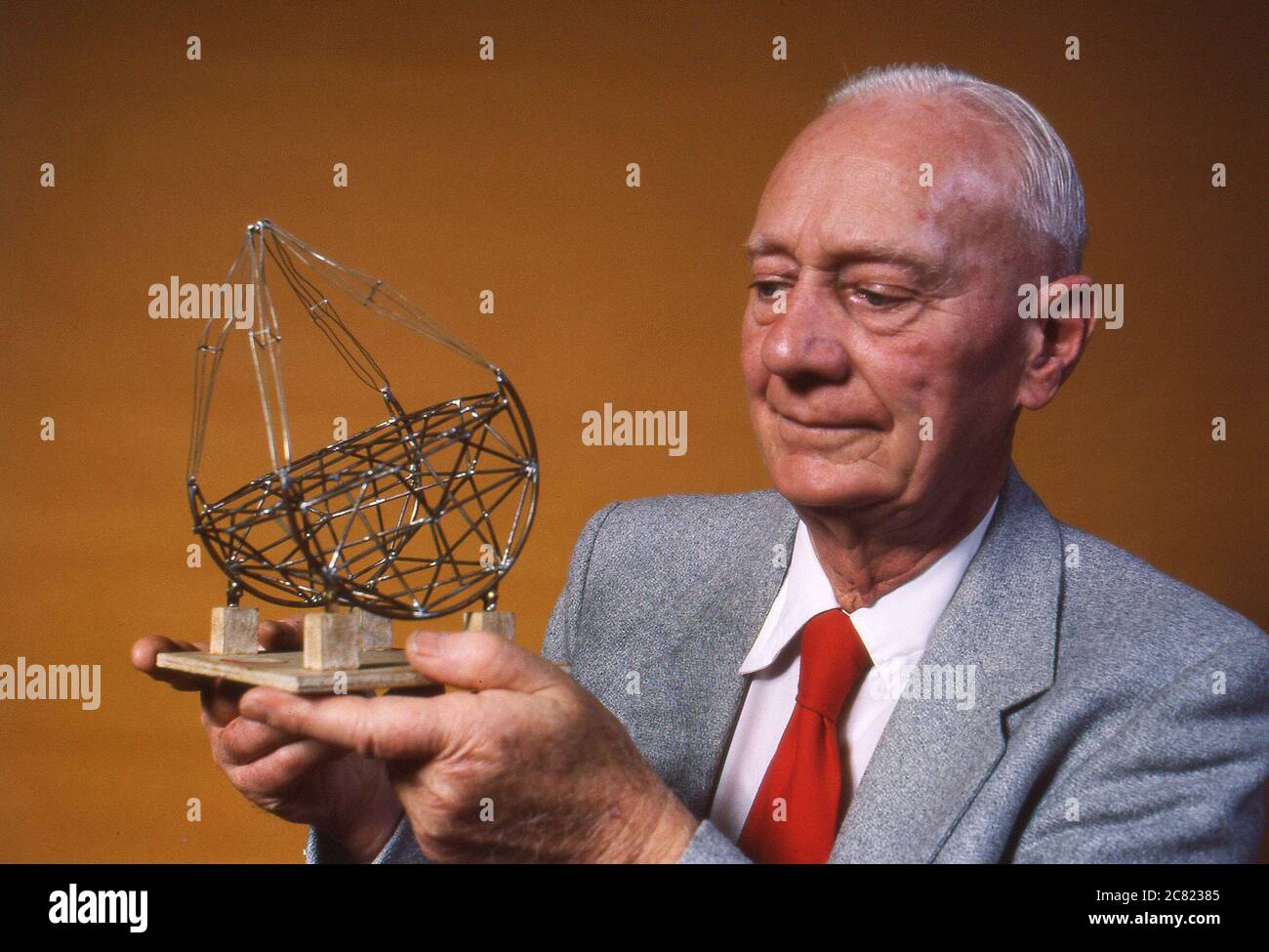 Grote reber 1937 radio telescope hi-res stock photography and images ...