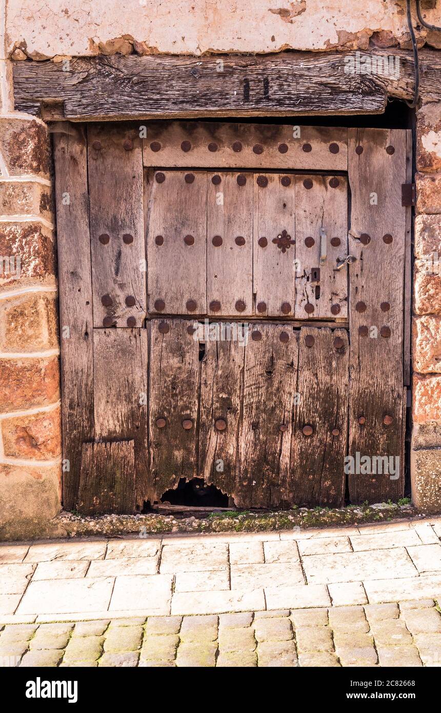 Porton de madera hi-res stock photography and images - Alamy