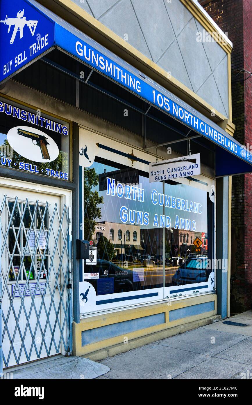 Storefront signage hi-res stock photography and images - Alamy