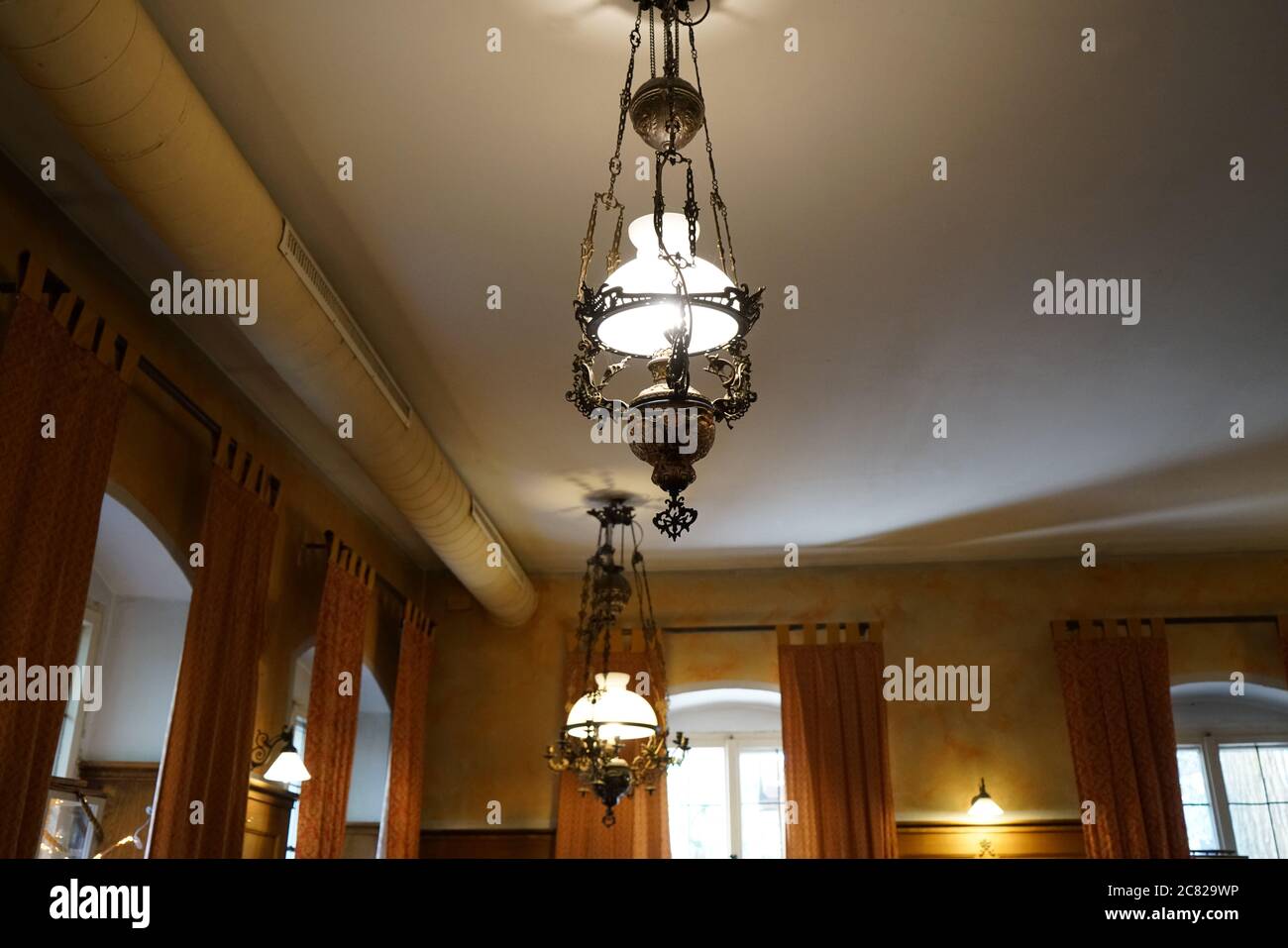 Old lamps along way hi-res stock photography and images - Alamy