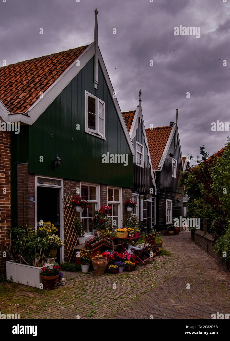 Netherlands marken holland dutch island hi-res stock photography and ...