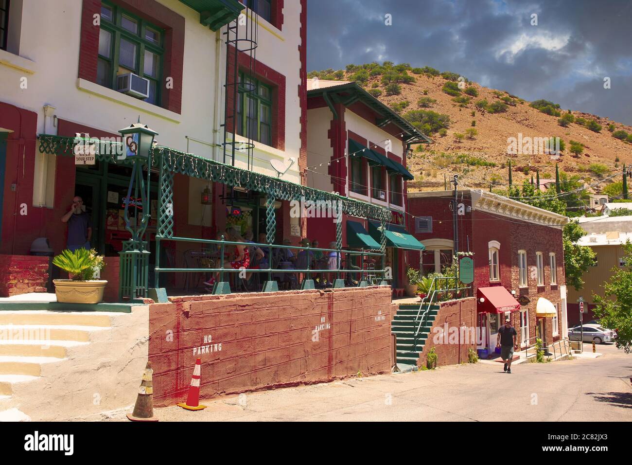 Vintage copper queen hotel hi-res stock photography and images - Alamy