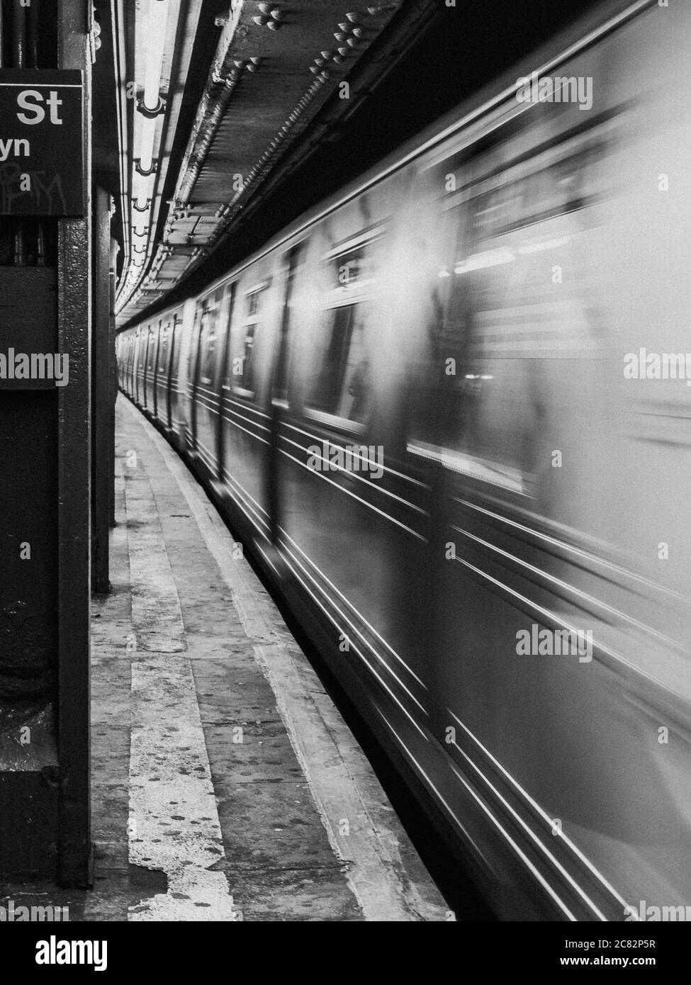 Subway platform moving train new york hi-res stock photography and ...