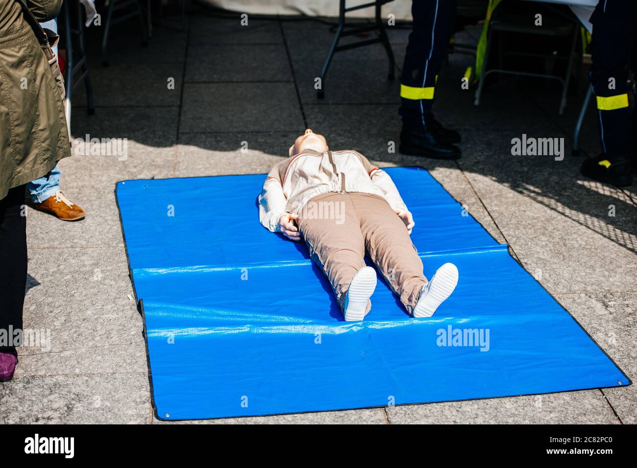 Fire and rescue duty training manikins dummy with rescue emergency team ...