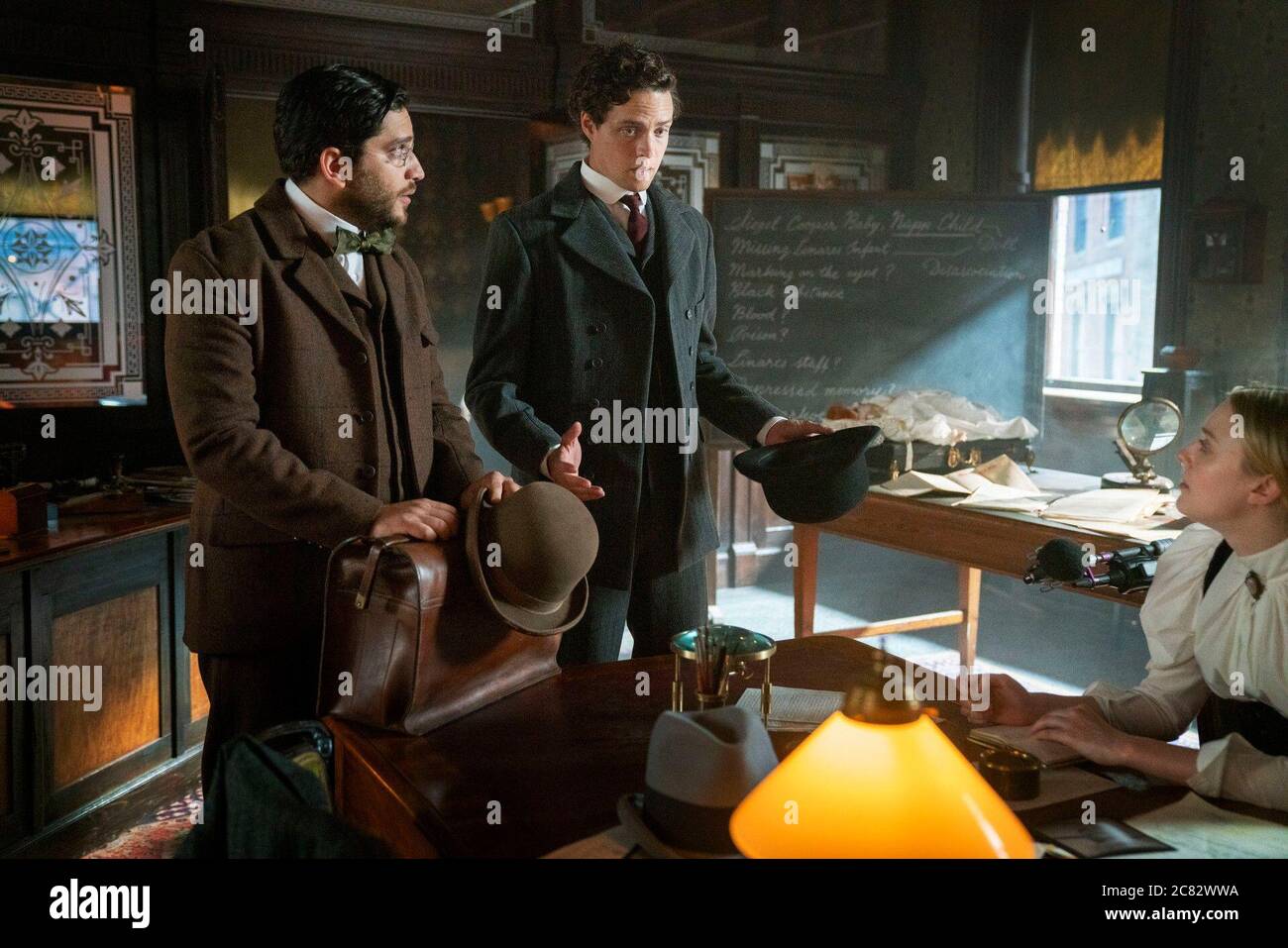 THE ALIENIST, (aka THE ALIENIST: ANGEL OF DARKNESS), from left: Douglas ...