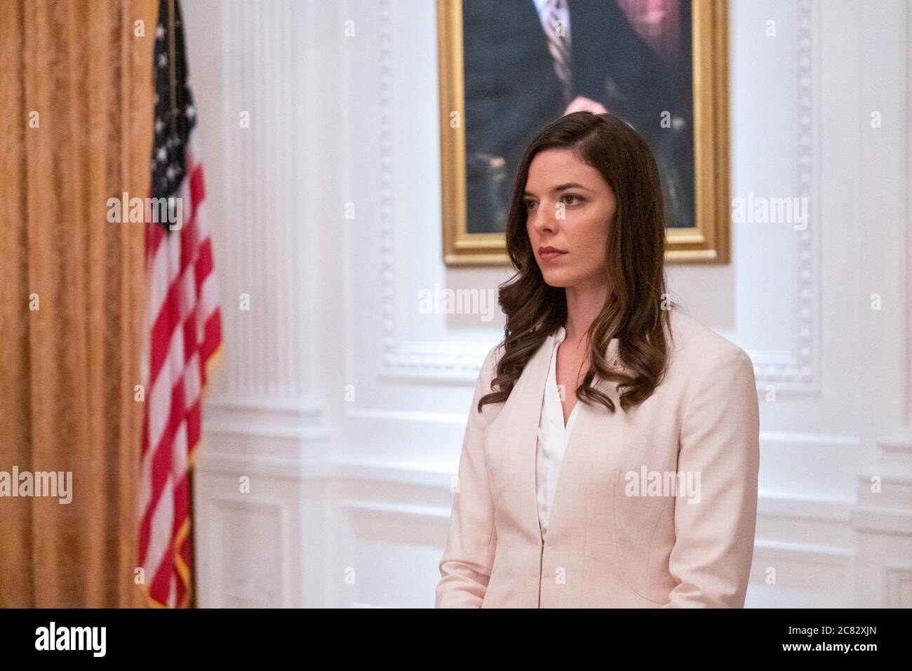 INTO THE DARK, Kate Cobb, The Current Occupant , (Season 2, ep. 210 ...