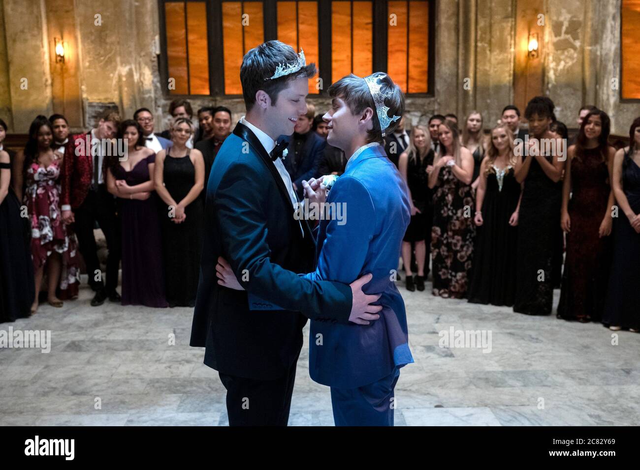 13 REASONS WHY, (aka THIRTEEN REASONS WHY), from left: Tyler Barnhardt ...