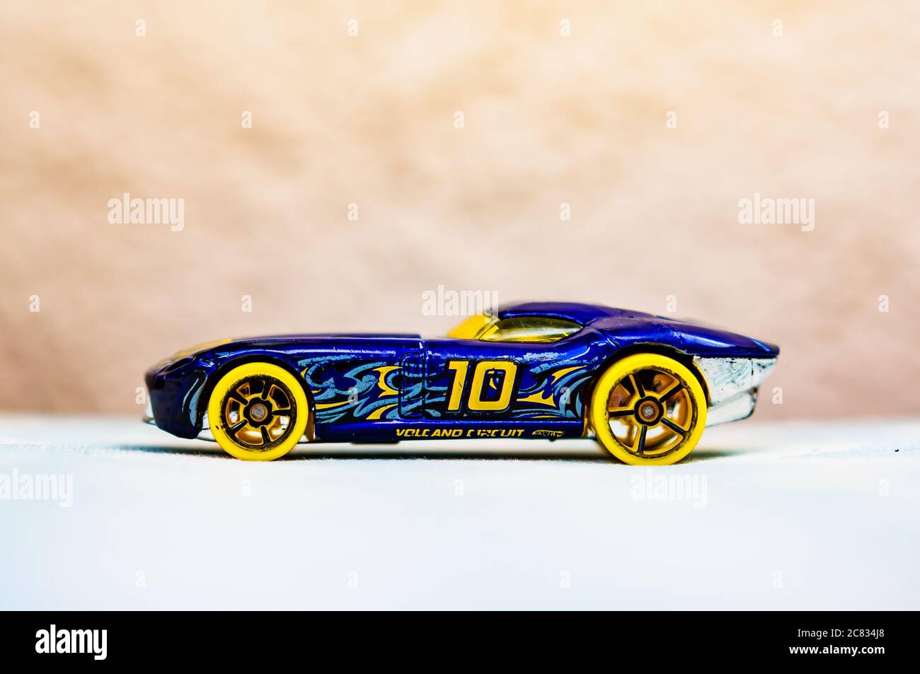 10 wheeled car hi-res stock photography and images - Alamy