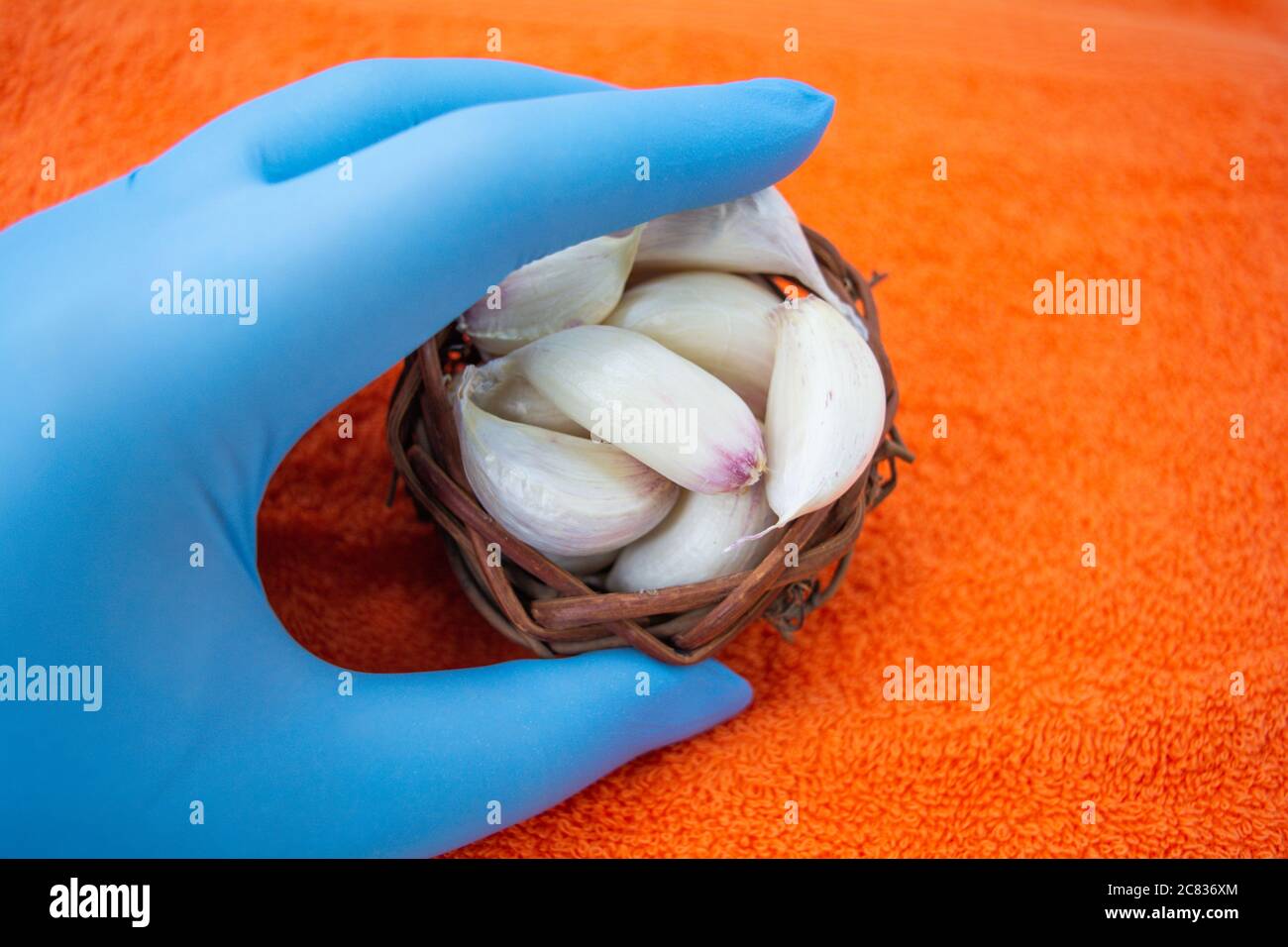 Garlic glove hi-res stock photography and images - Alamy