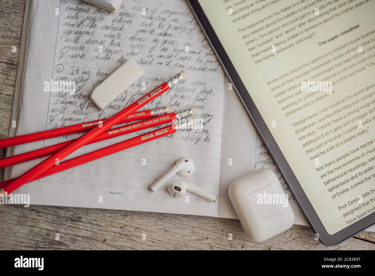 Ielts reading test hi-res stock photography and images - Alamy