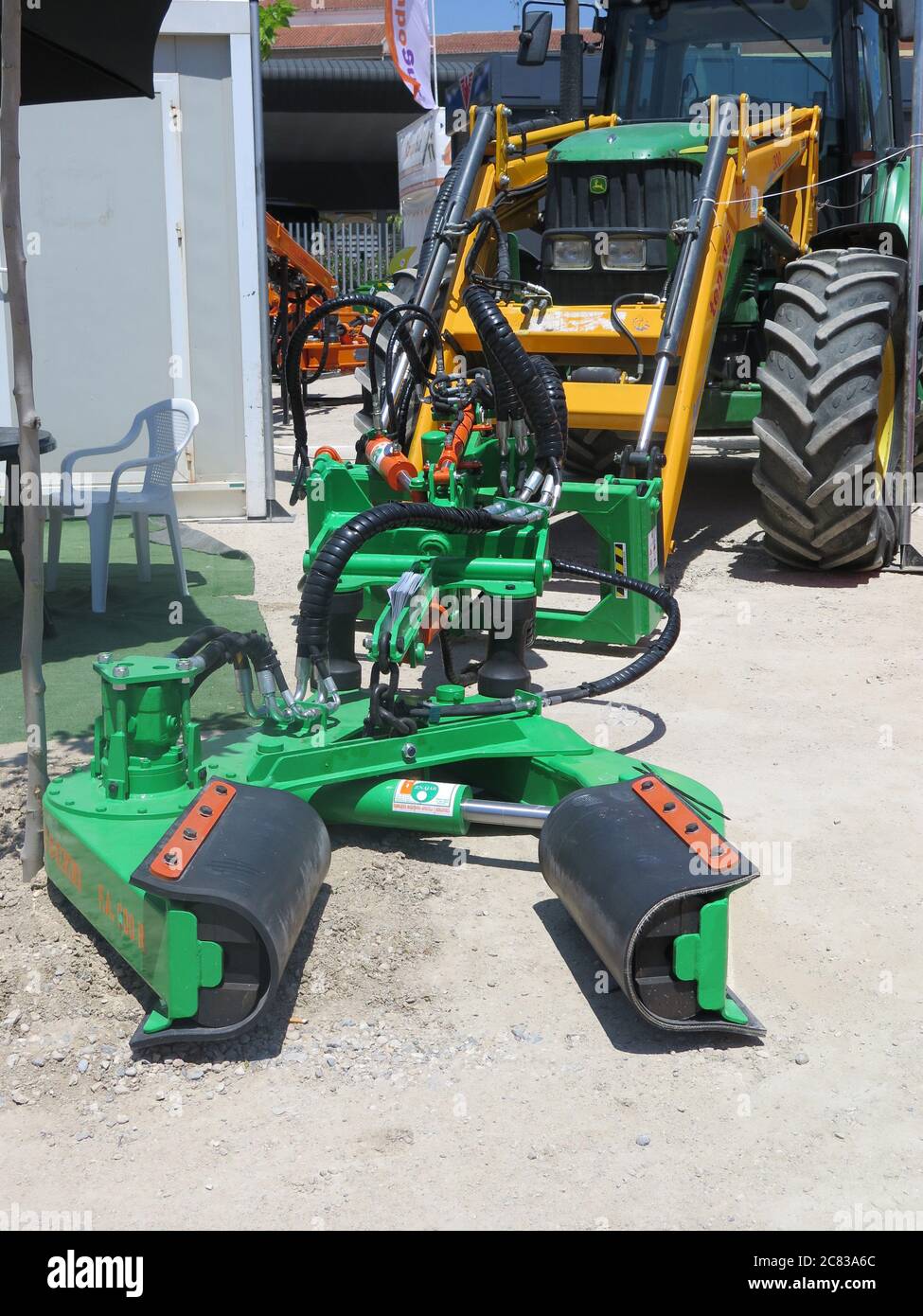 Olive harvesting hi-res stock photography and images - Alamy