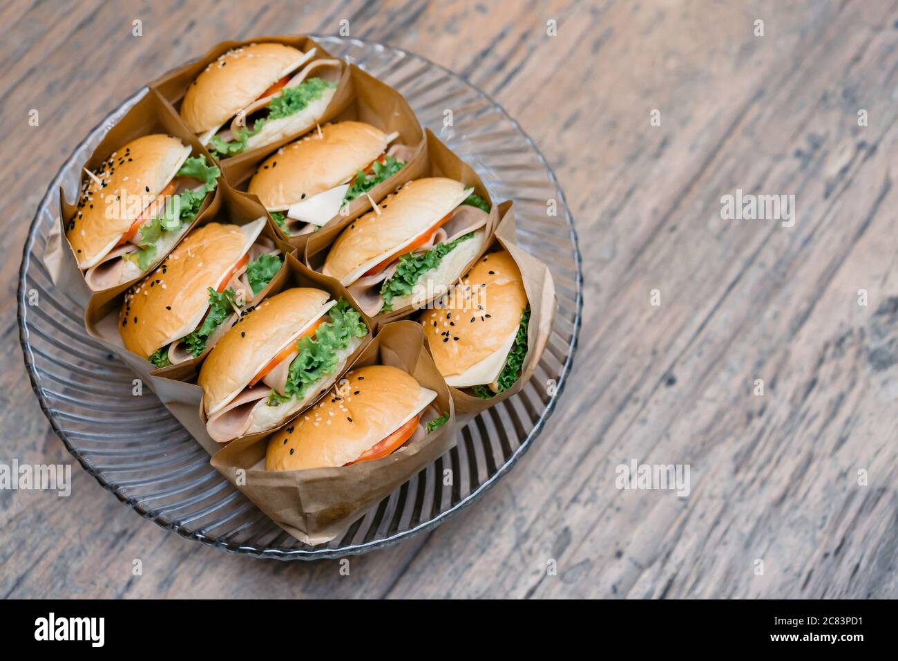 A group of homemade HAMBURGER is wrapped with paper craft and arranged ...