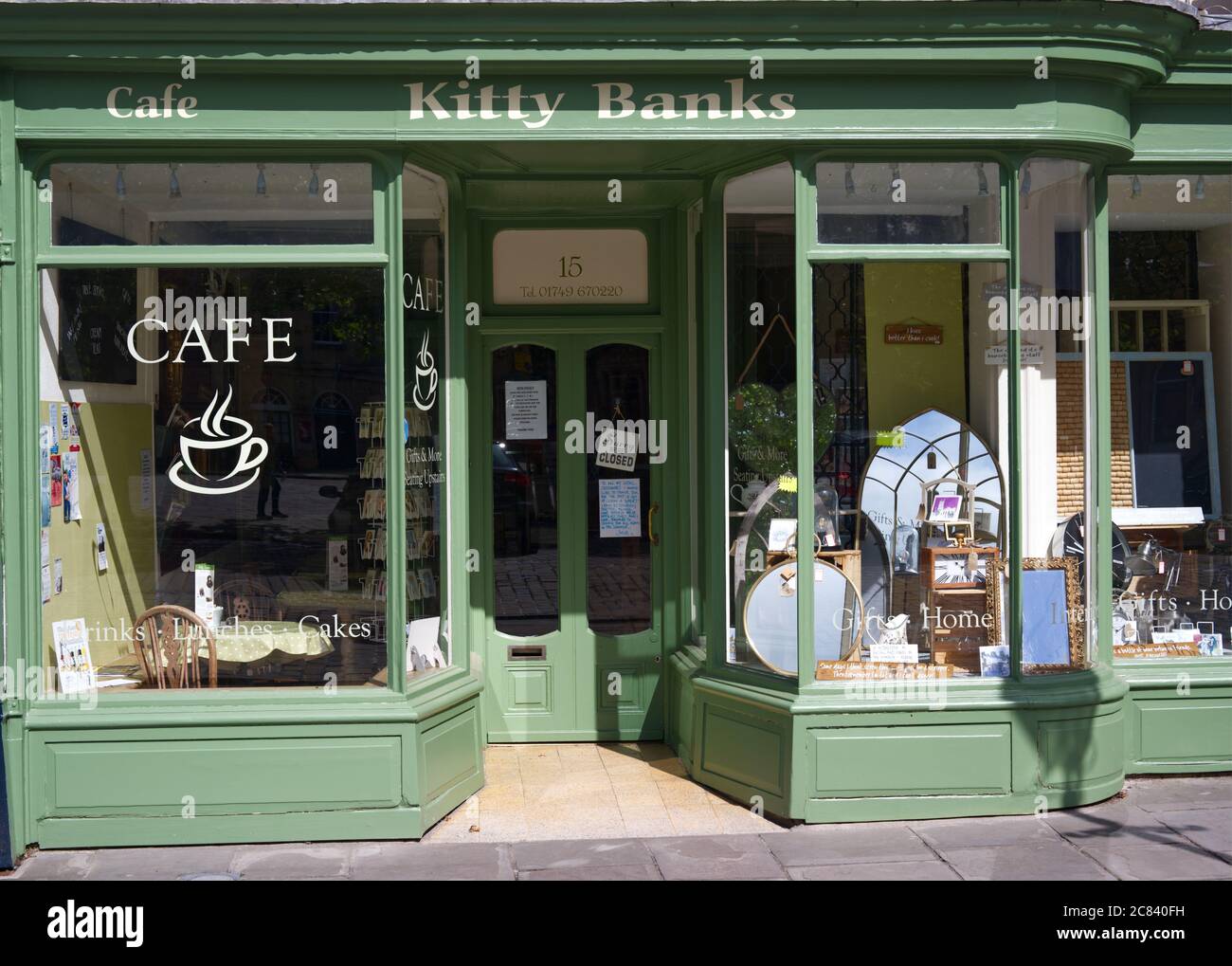Kitty Banks cafe at Wells Market Square during covid-19 lockdown Stock ...