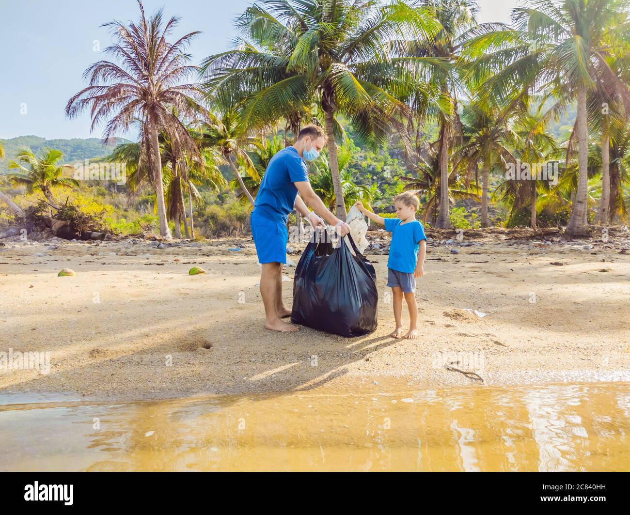 Children community clean up hi-res stock photography and images - Alamy