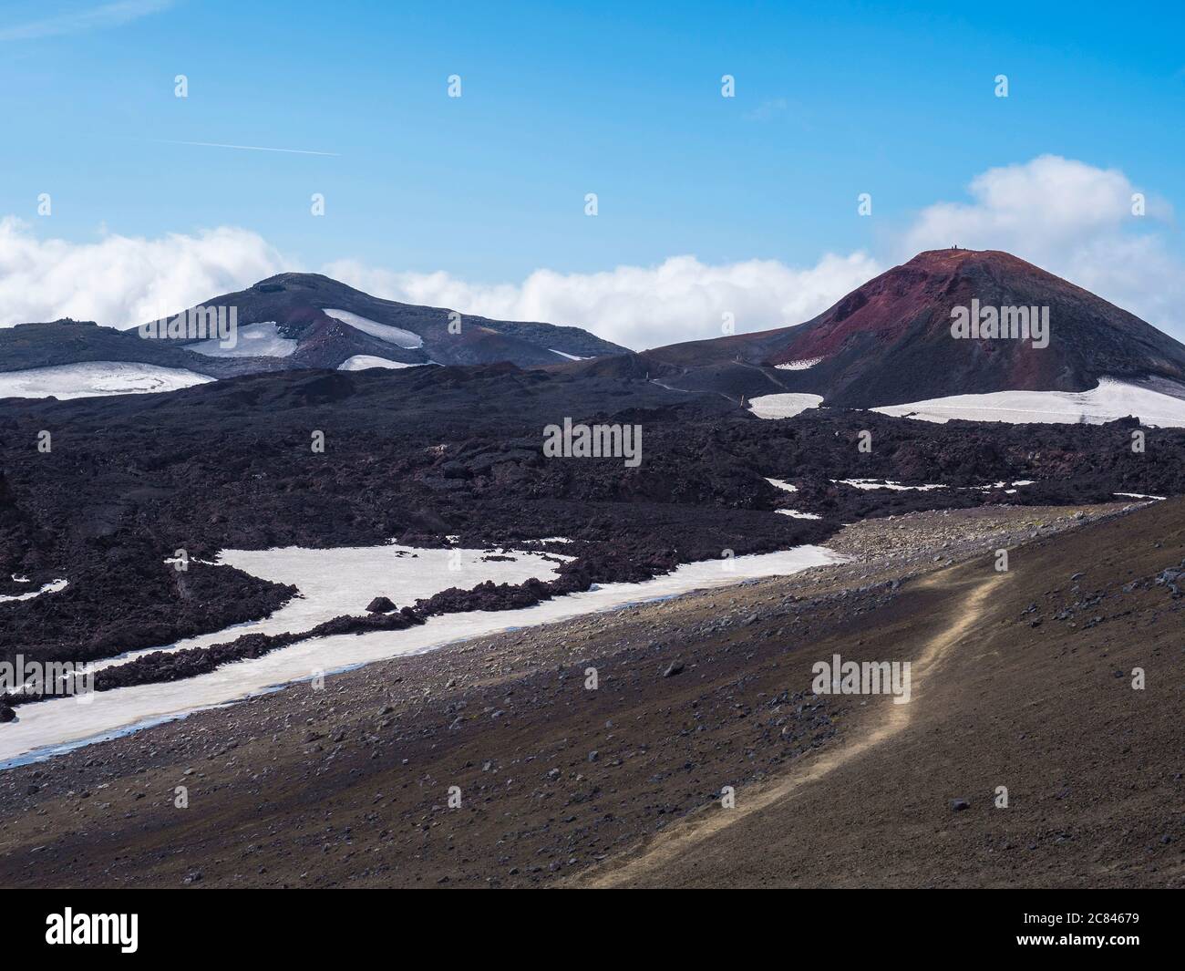 Hill fimmvorduhals hi-res stock photography and images - Alamy