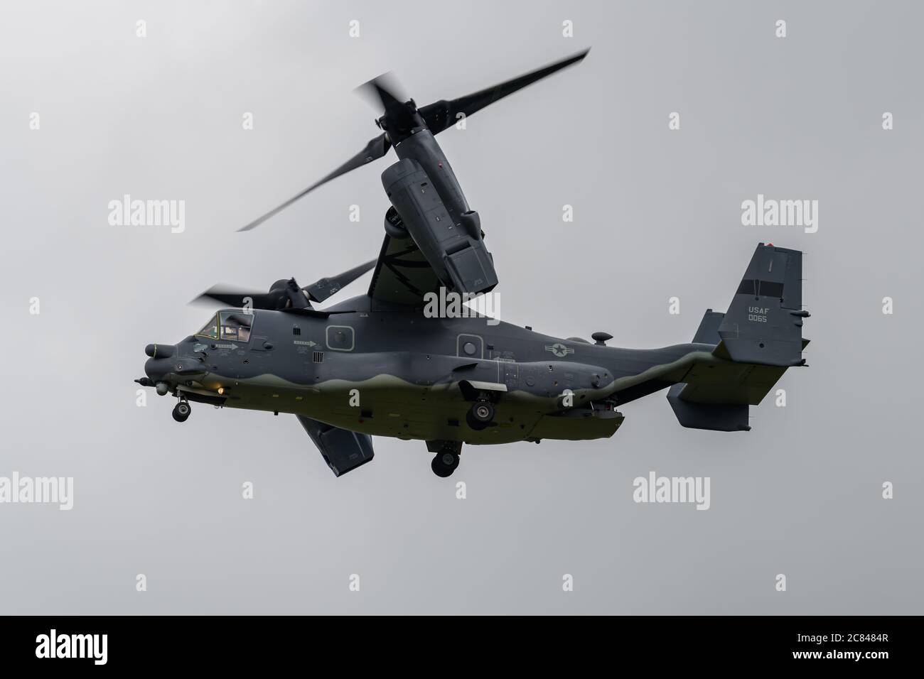 US Air Force CV-22 Osprey Tilt rotor aircraft Stock Photo - Alamy