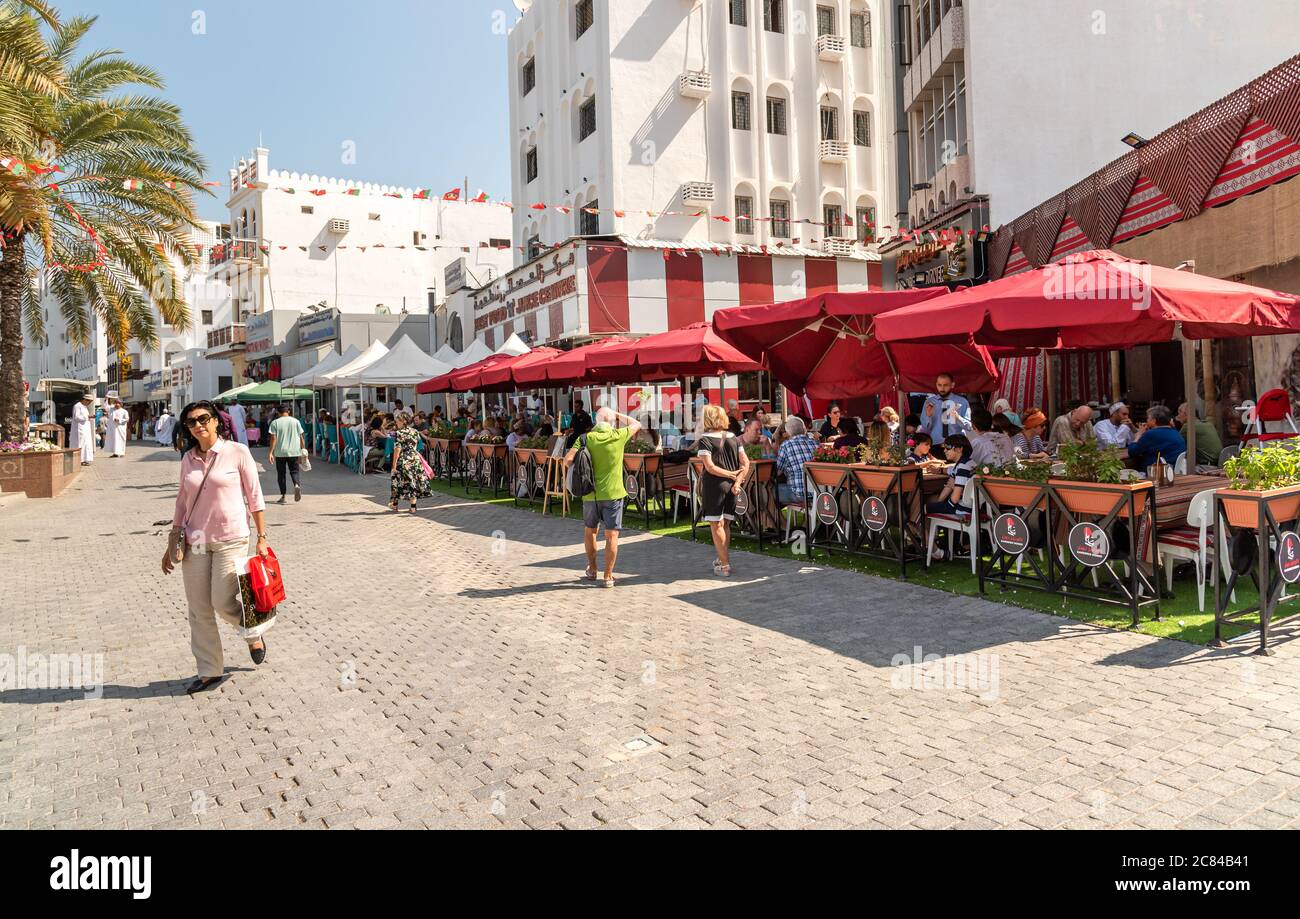 Oman people hi-res stock photography and images - Alamy