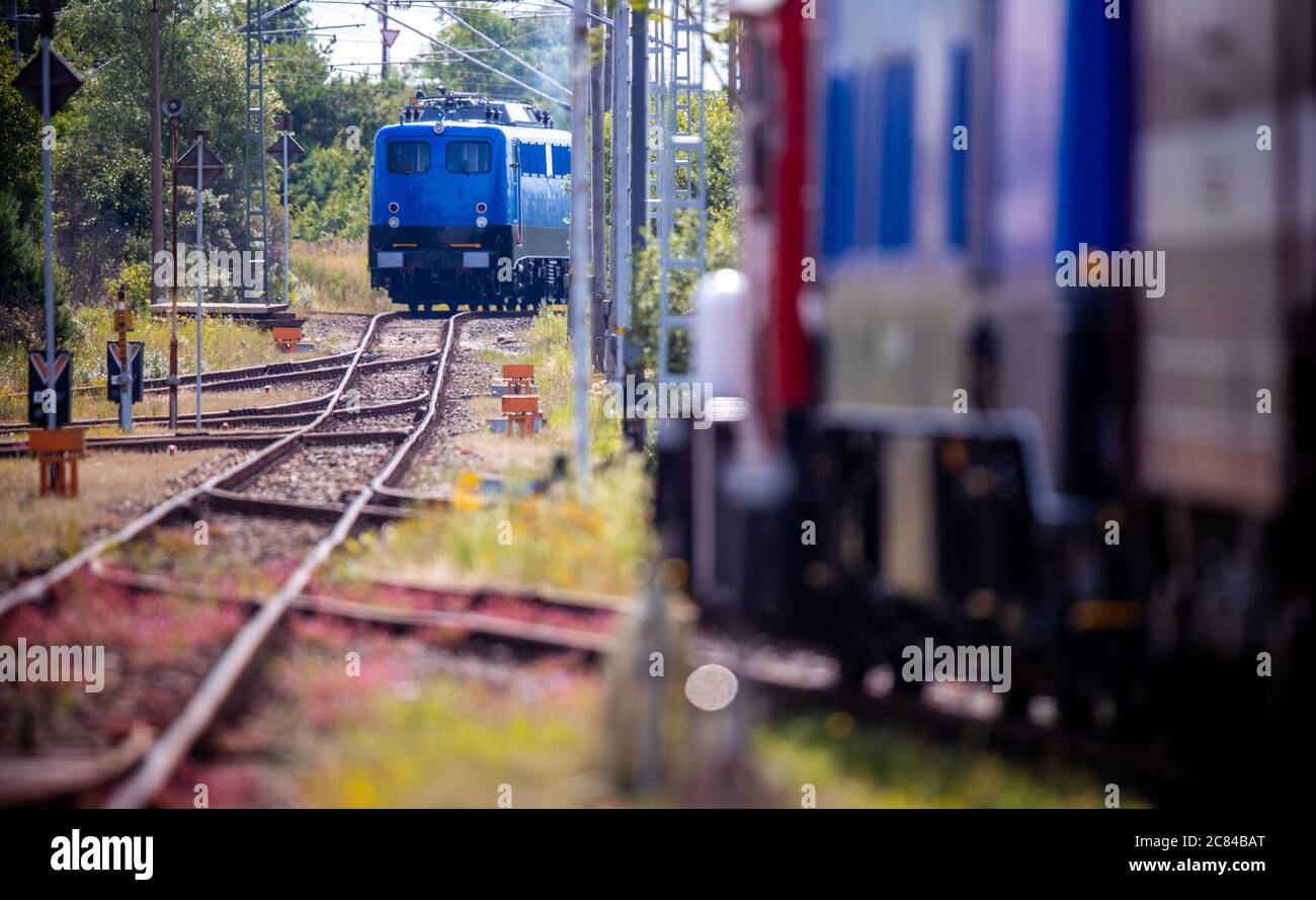 Class 140 locomotive hi-res stock photography and images - Alamy