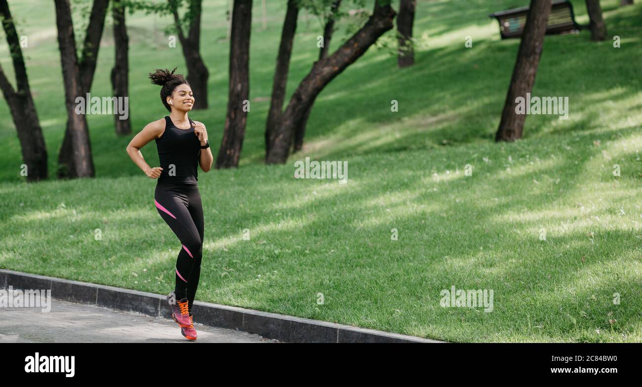 Jogging morning sun hi-res stock photography and images - Alamy
