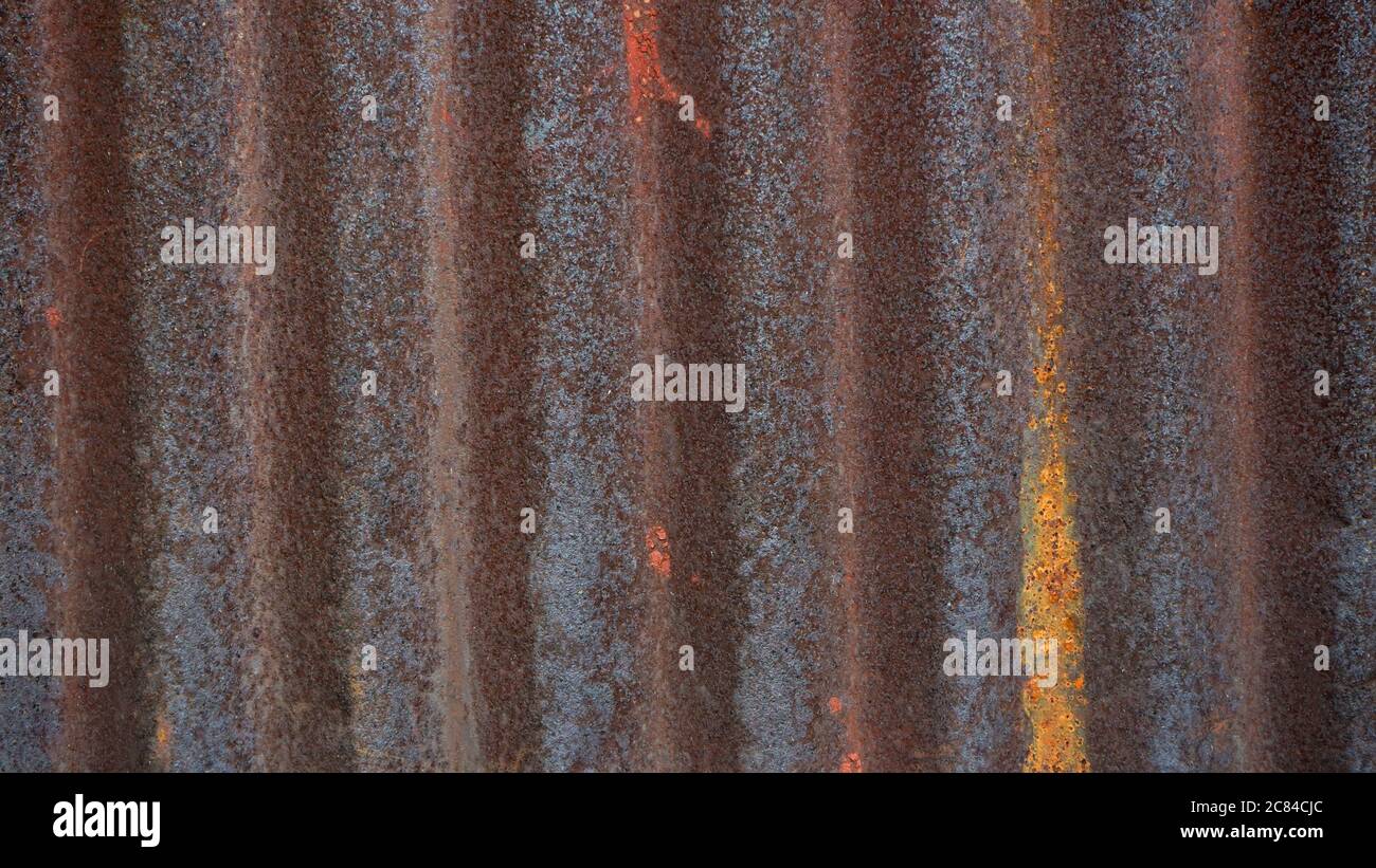Full frame rusty metal roof Stock Photo - Alamy