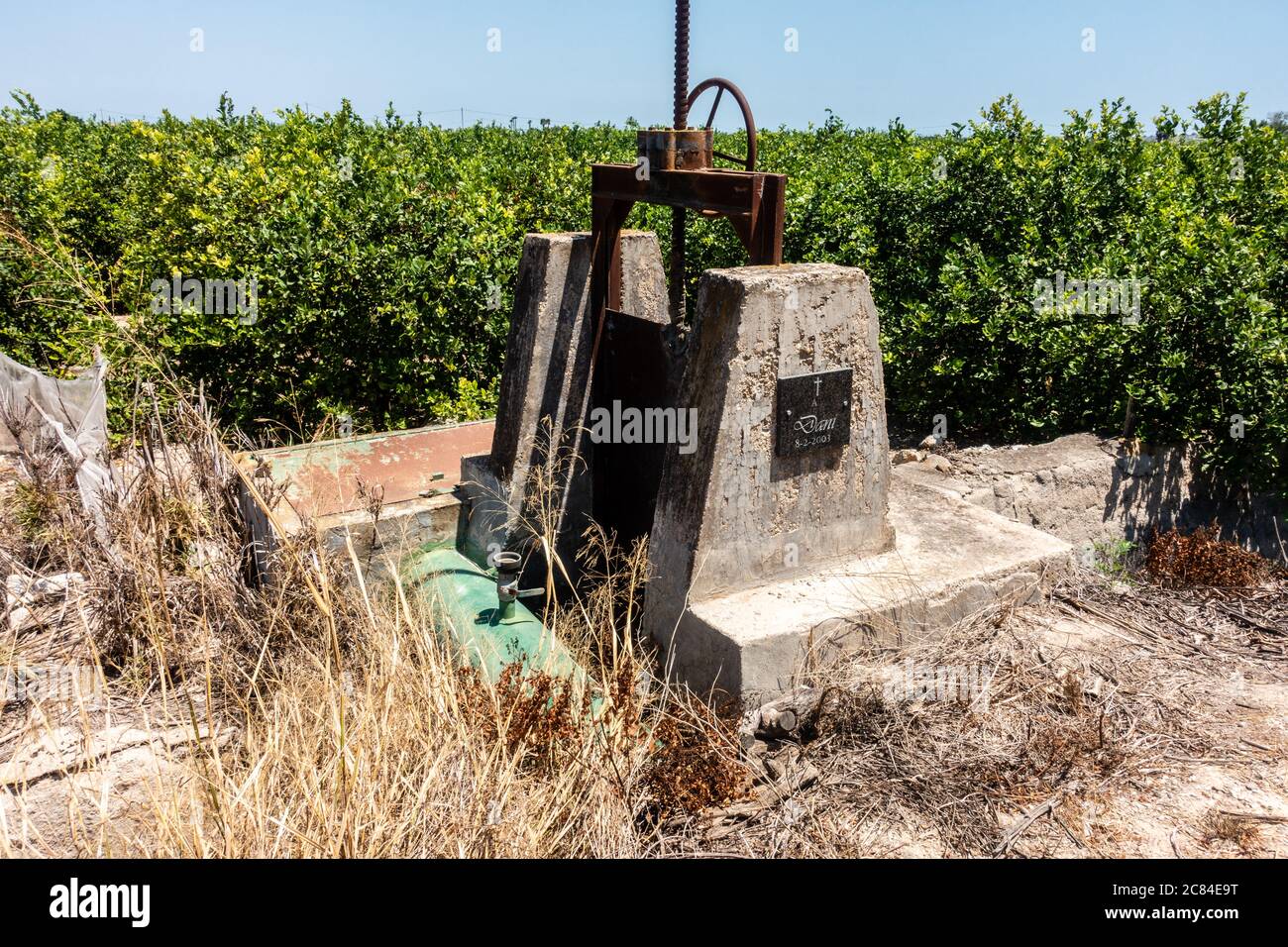 Sluice Gates Flood High Resolution Stock Photography and Images - Alamy
