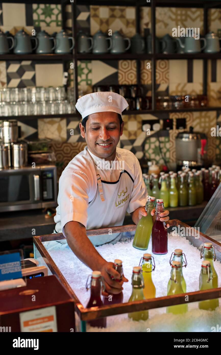 Cafe portraits hi-res stock photography and images - Alamy