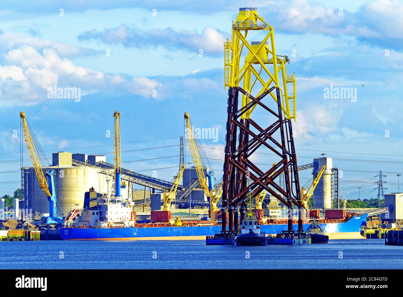 Smulders howdon tyneside yard hi-res stock photography and images - Alamy