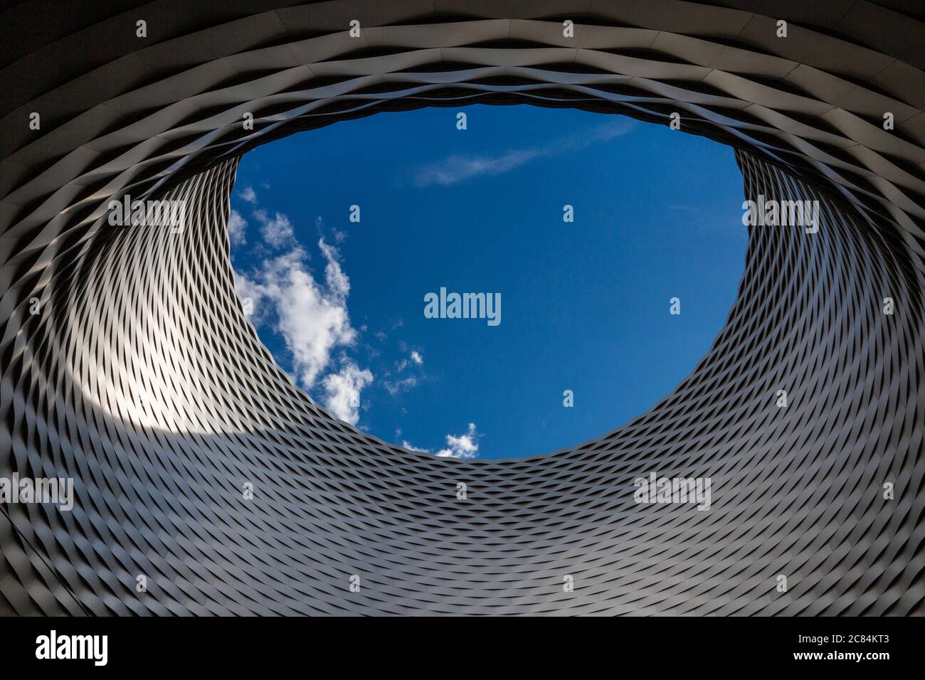 Exhibition hall curved hi-res stock photography and images - Alamy