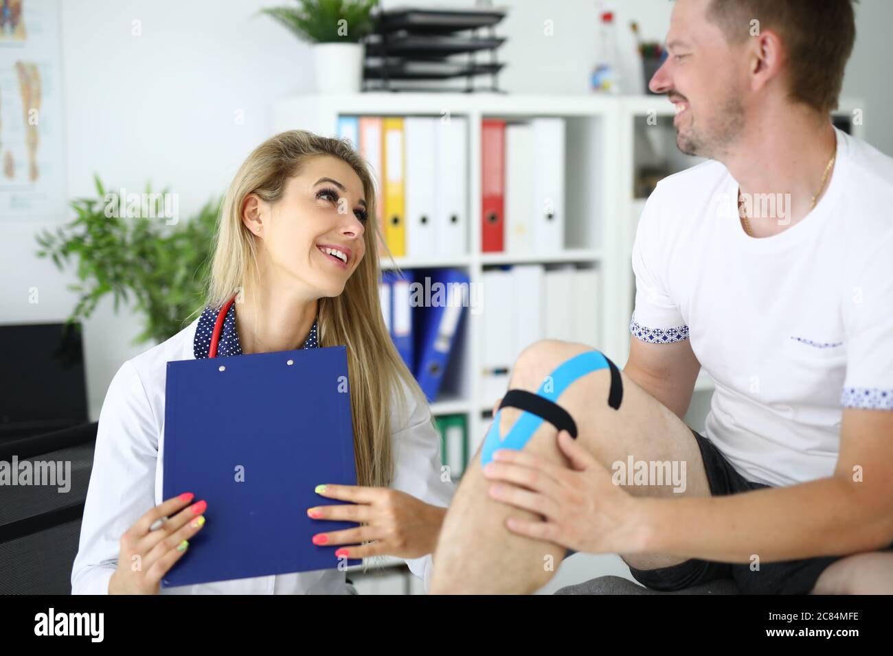 Fixed leg hi-res stock photography and images - Alamy