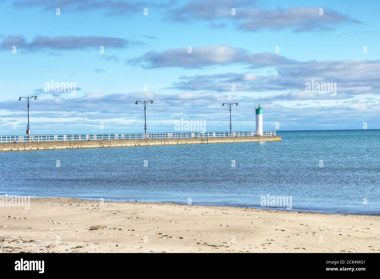 The Harbour entrance at Oshawa, Ontario, Canada with lighthouse Stock ...