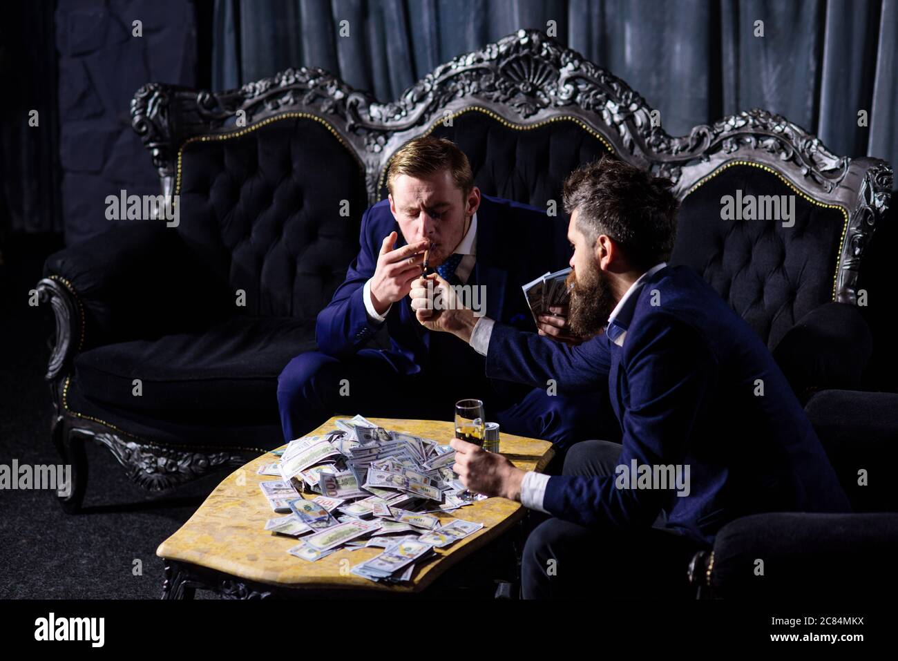 Criminals and gangsters hi-res stock photography and images - Alamy