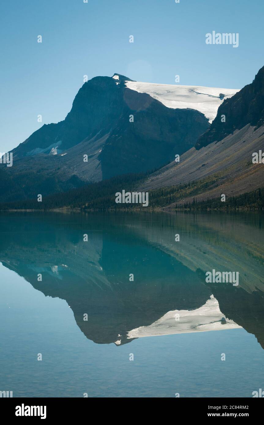 Crowfoot mountain glacier banff national park hi-res stock photography ...