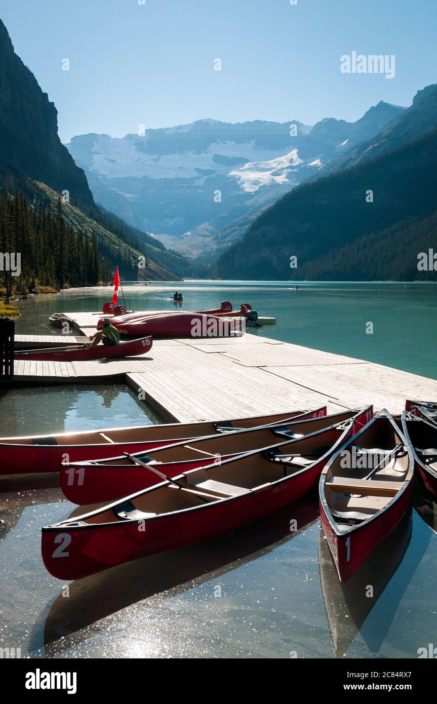 Canadian canoes hi-res stock photography and images - Alamy